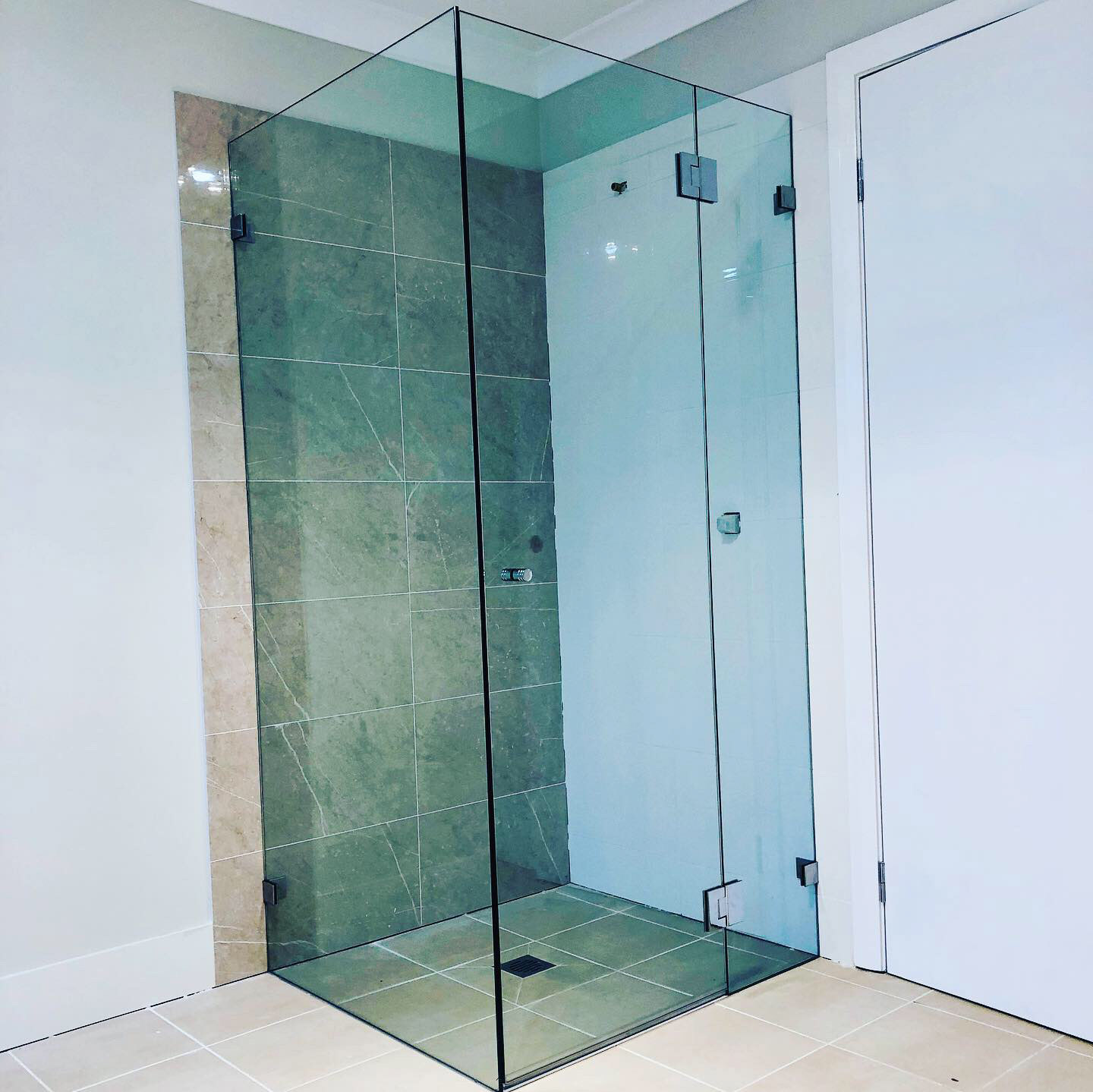 Frameless Shower Screens – Key Showers